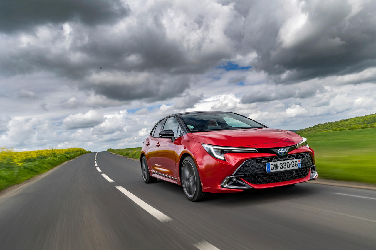 Photo 3 - Toyota Corolla 2022 rouge - Et la voiture la plus vendue dans ...