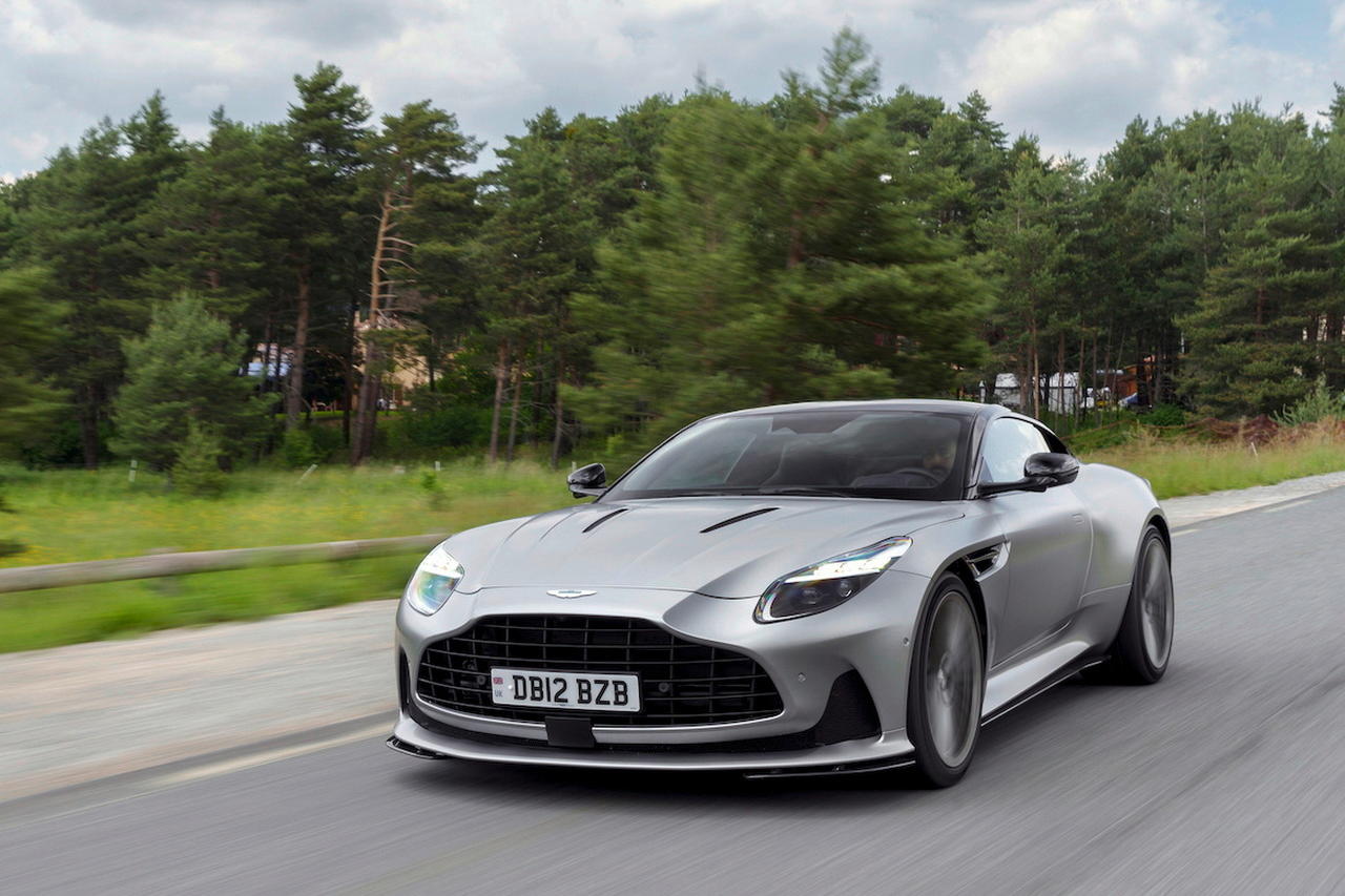 Photo 3 - Aston Martin DB12 - La Porsche 911 GT3 RS décroche le prix de la Sportive 2024 aux ...