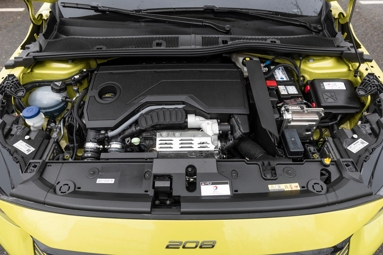 Photo 25 - moteur Peugeot 208 hybride e-DCS6 - Essai comparatif : la ...