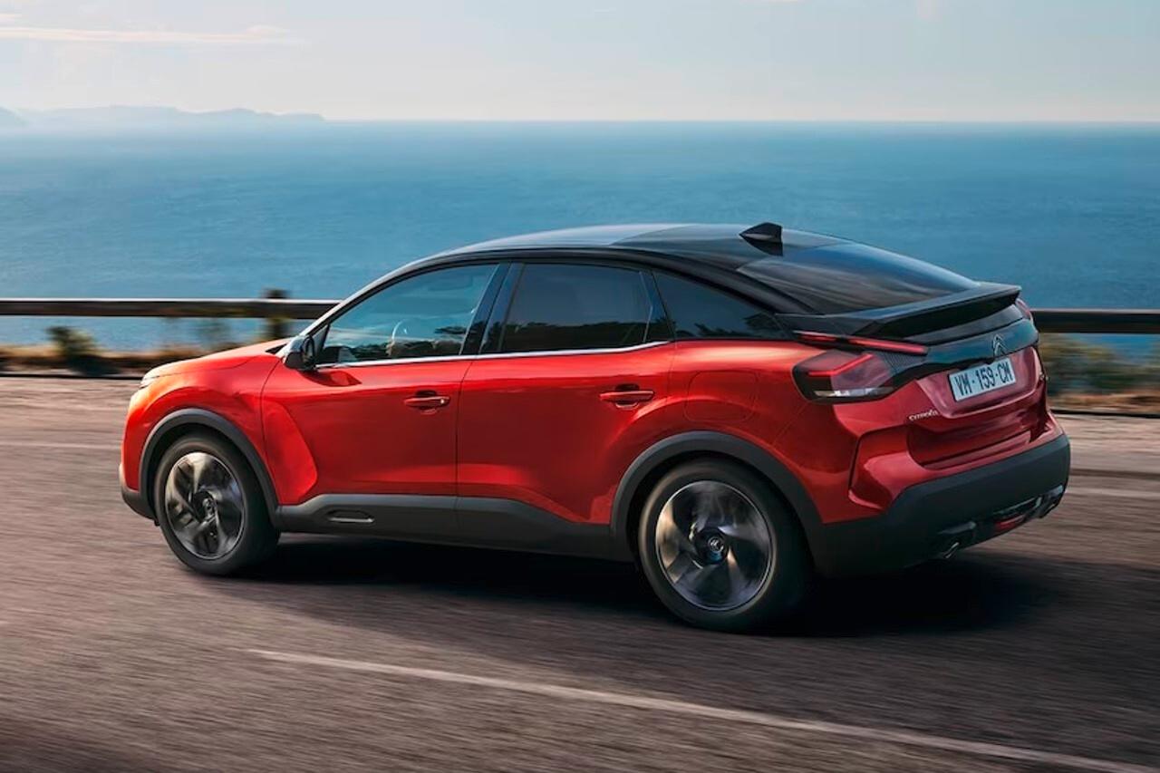 Les Citroën C4 et C4 X avec le moteur hybride 48V sont disponibles