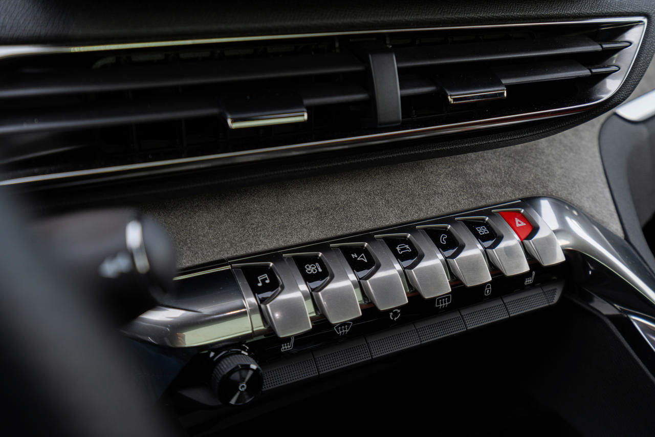 Match. Le nouveau Peugeot 3008 défie son prédécesseur