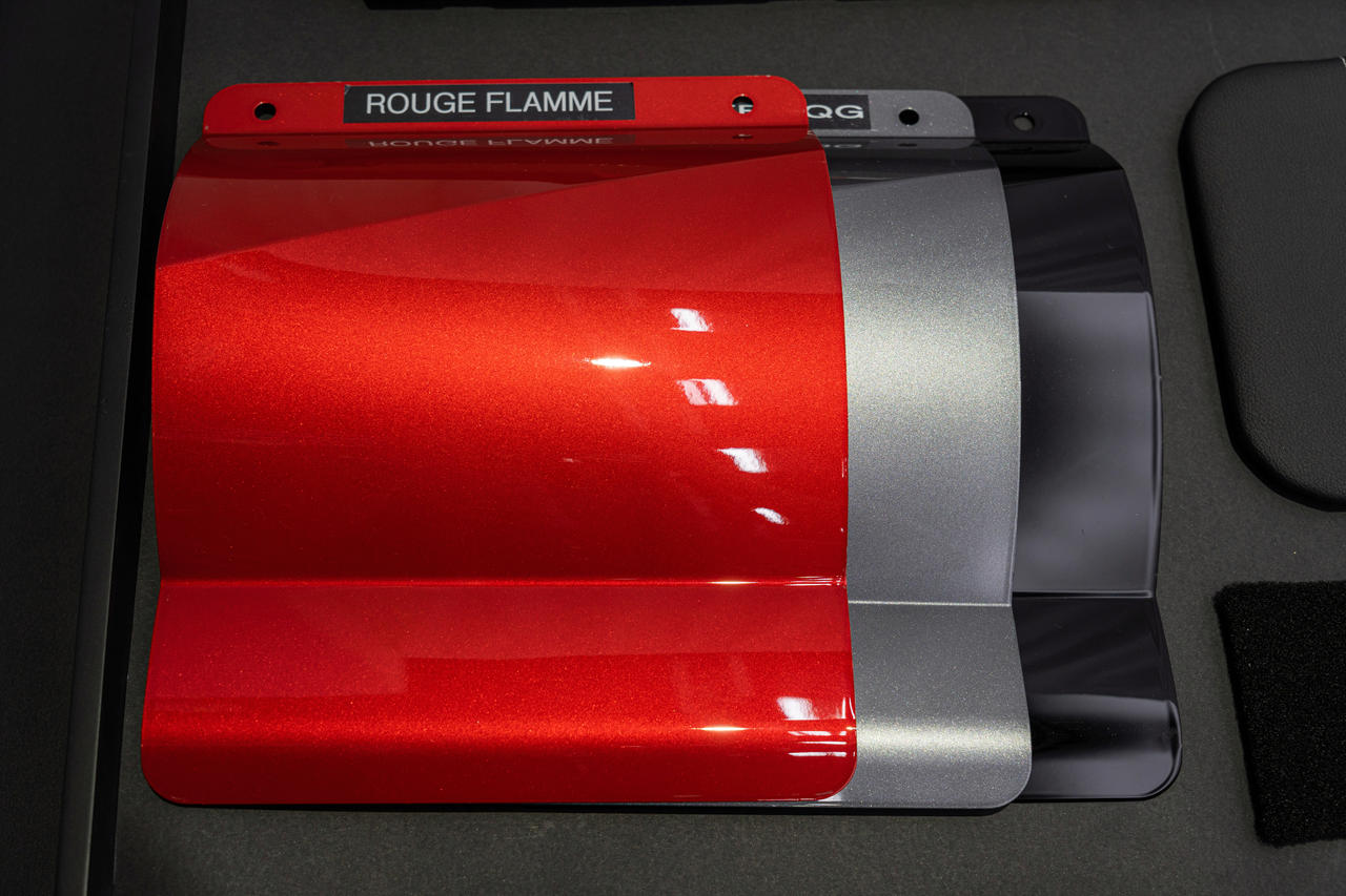 Photo 39 - Cinq coloris sont proposés au catalogue. - Renault Rafale ...