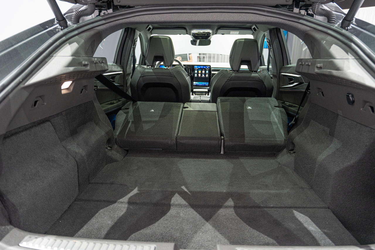 Renault Rafale (2024). Présentation vidéo et prix du SUV coupé haut de ...