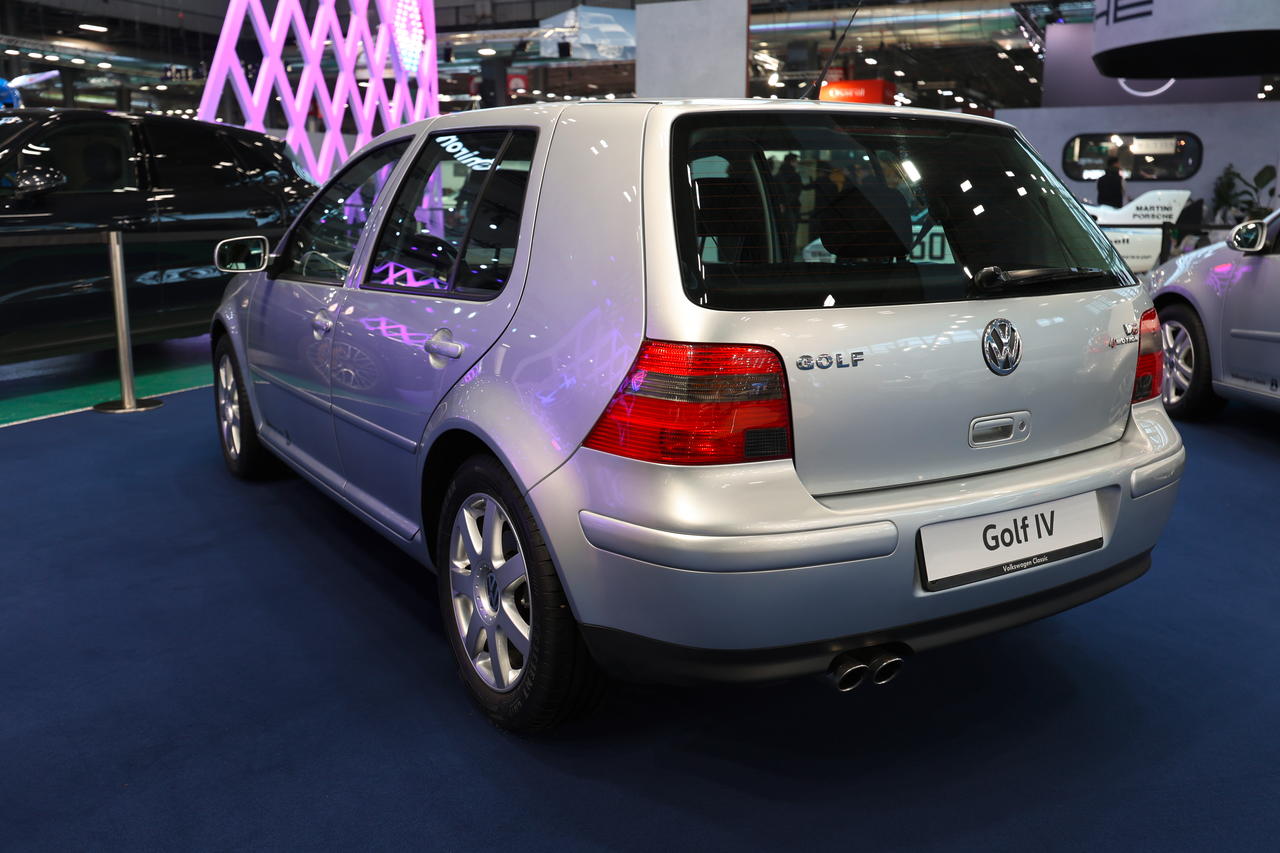 Rétromobile 2024. Comment la VW Golf s'est peu à peu transformée en ...