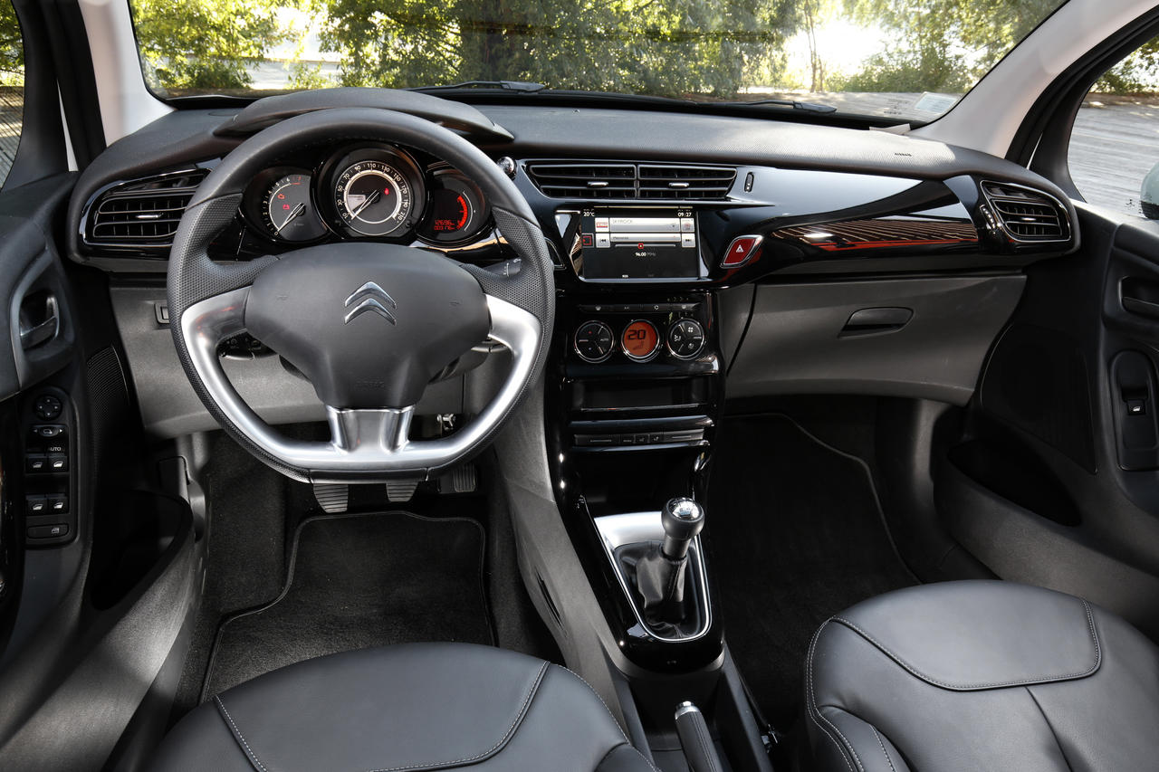 Photo 10 - Citroen c3 génération 2 planche de bord - Rappel Citroën-DS ...