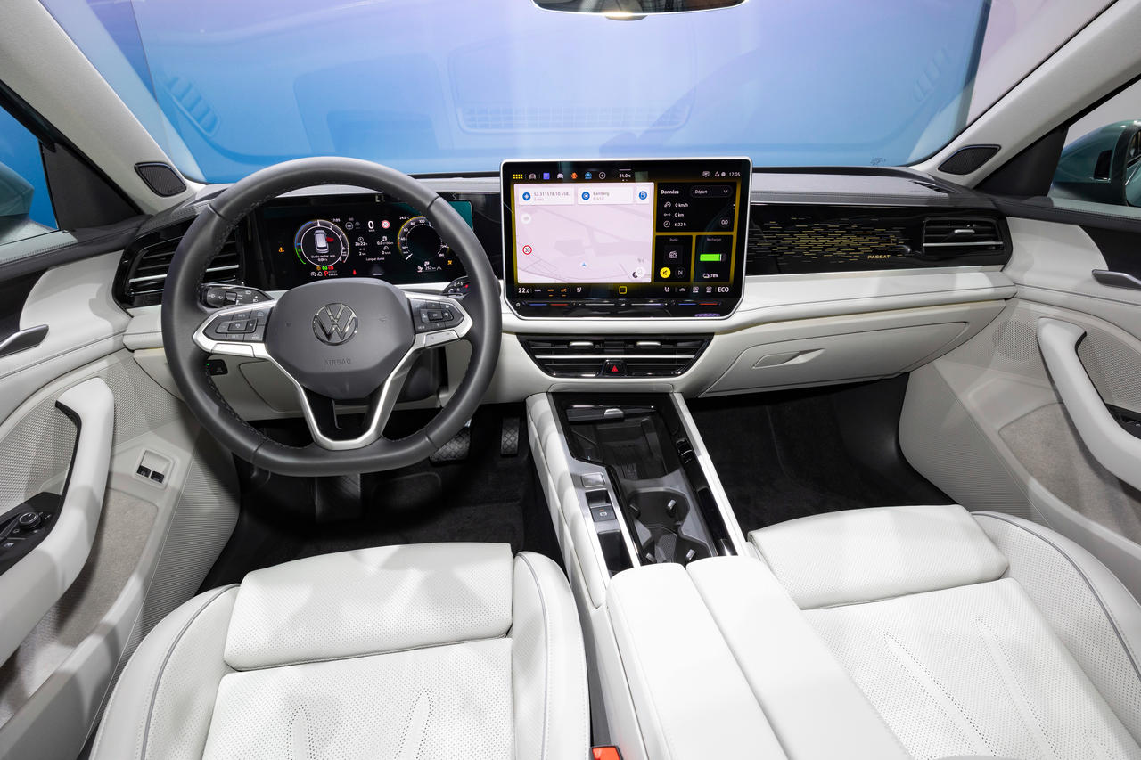 Diaporama et photos - Volkswagen Passat SW (2024). Les prix des ...