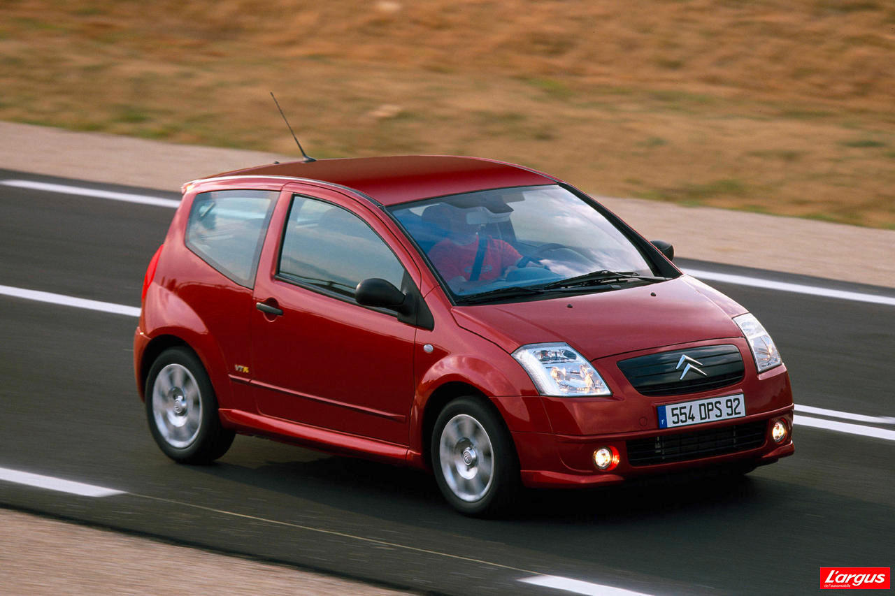 Photo 5 - Citroen C2 rouge calandre noire - Guide d’achat : quelle ...