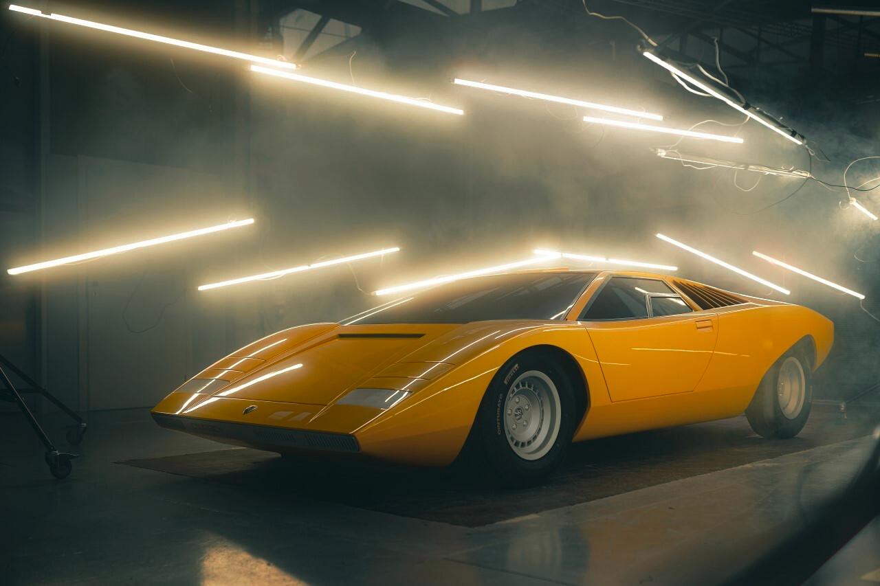Photo 7 - La Lamborghini Countach, ici en prototype LP500, est aussi l ...