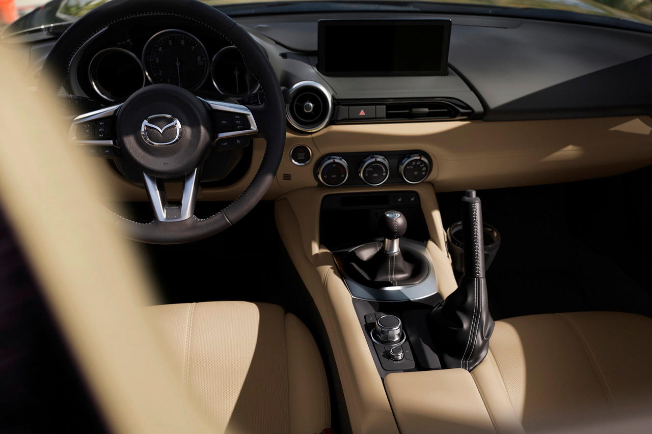 Nouveau Mazda MX-5 (2024). Prix, gamme et équipements du roadster restylé