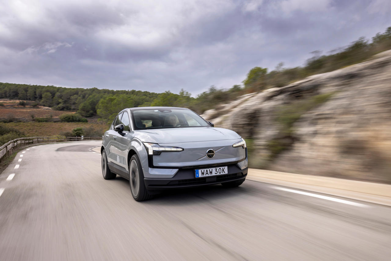 Photo 7 - volvo ex30 comportement routier - Essai Volvo EX30 (2024 ...