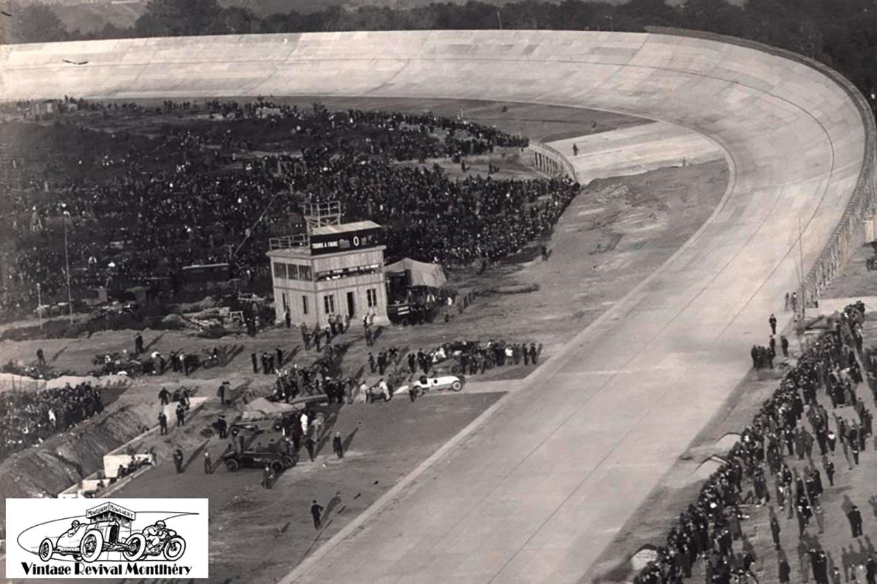 L’autodrome de Linas-Montlhéry fête ses 100 ans au Salon Rétromobile 2024