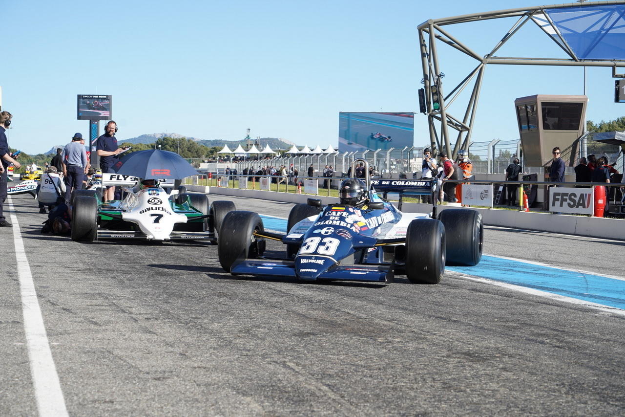 Photo 27 - Les pilotes n'hésitent pas à batailler en piste. - Grand ...
