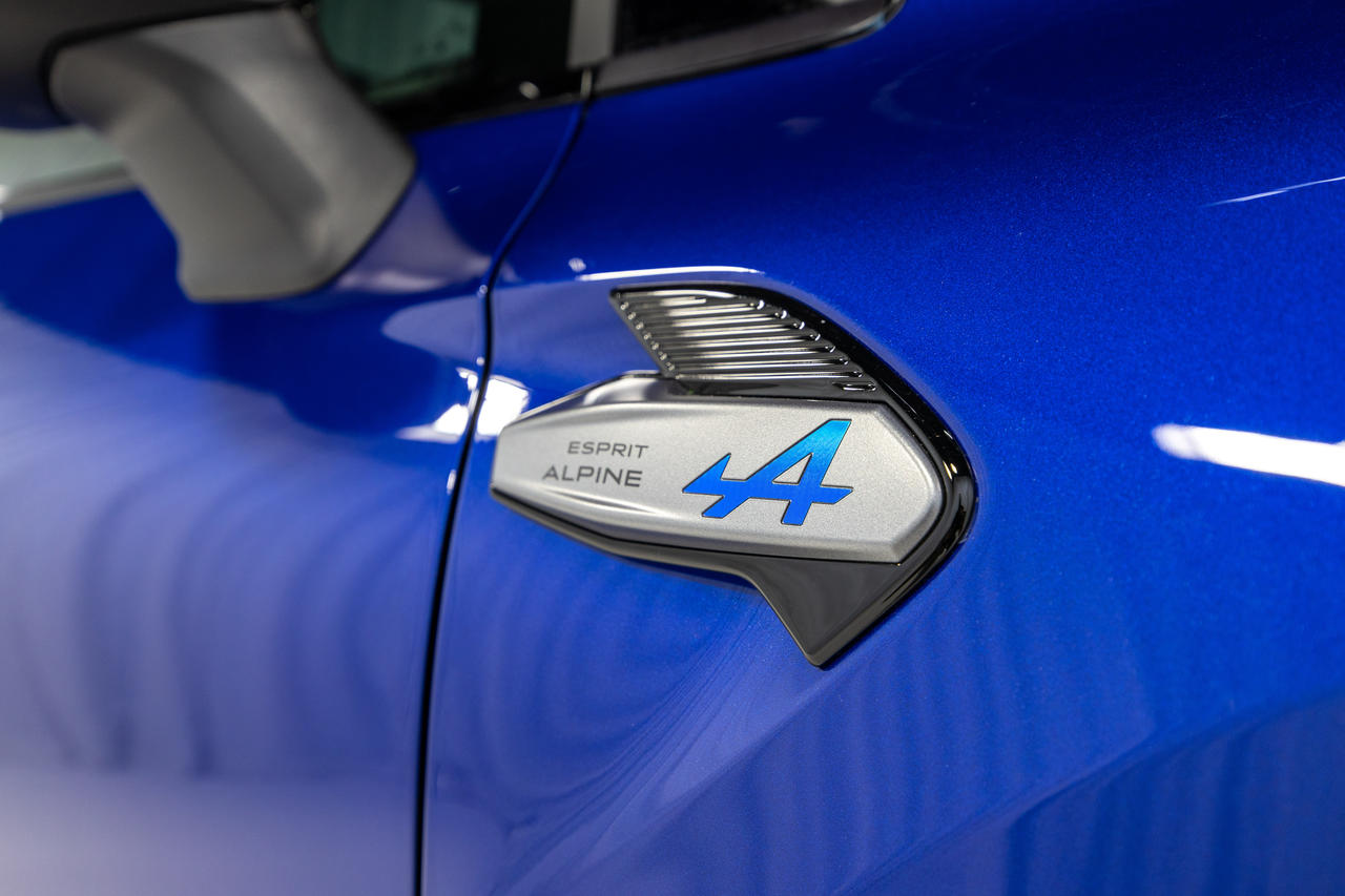 Photo 5 - En haut de gamme, la finition Esprit Alpine remplace l'E-Tech ...