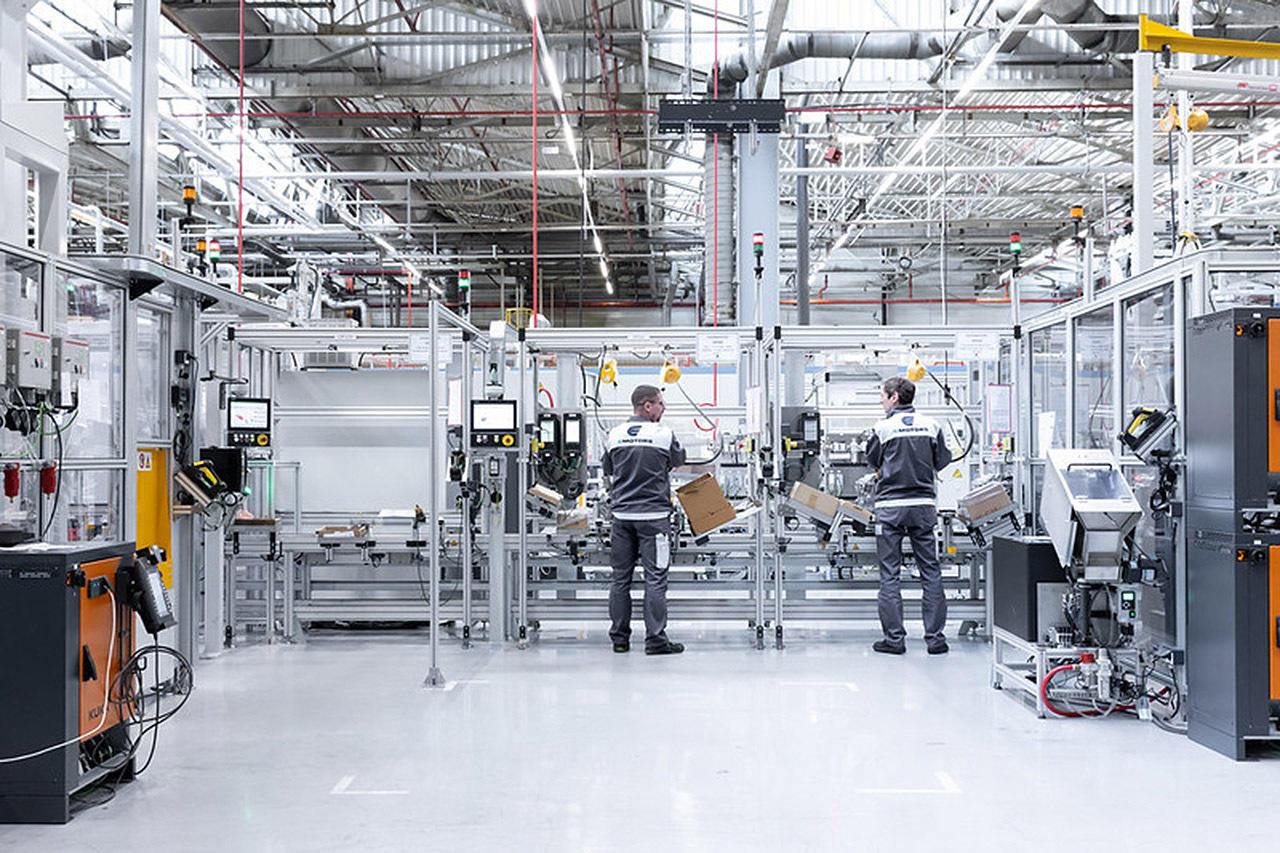 Photo 6 - Le site vise le million d'électromoteurs produit ...