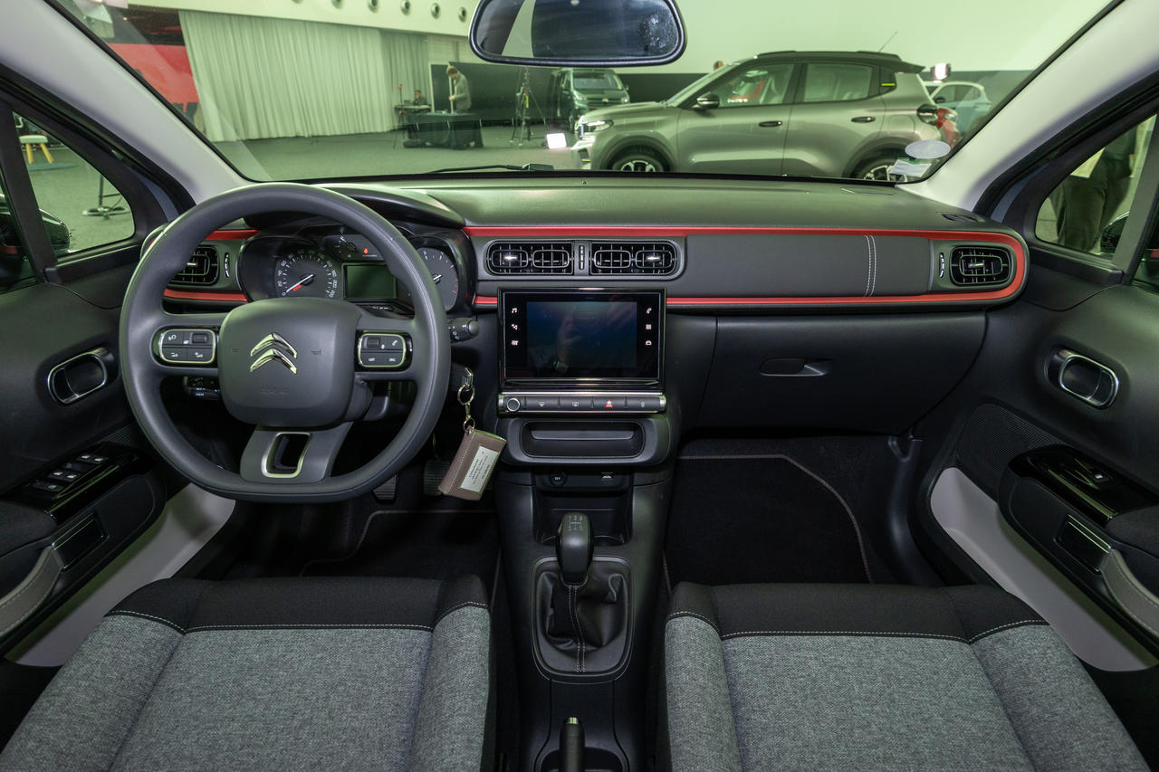 Citroën C3 (2024). La nouvelle citadine face à l'ancienne : quelles ...