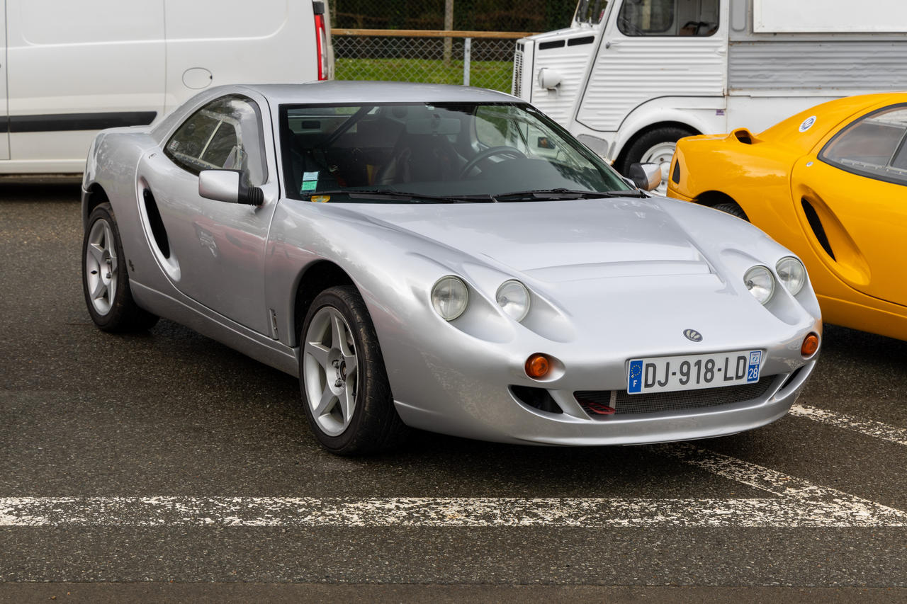 Hommell Berlinette. La folle histoire (et l'essai) de la Lotus à la ...