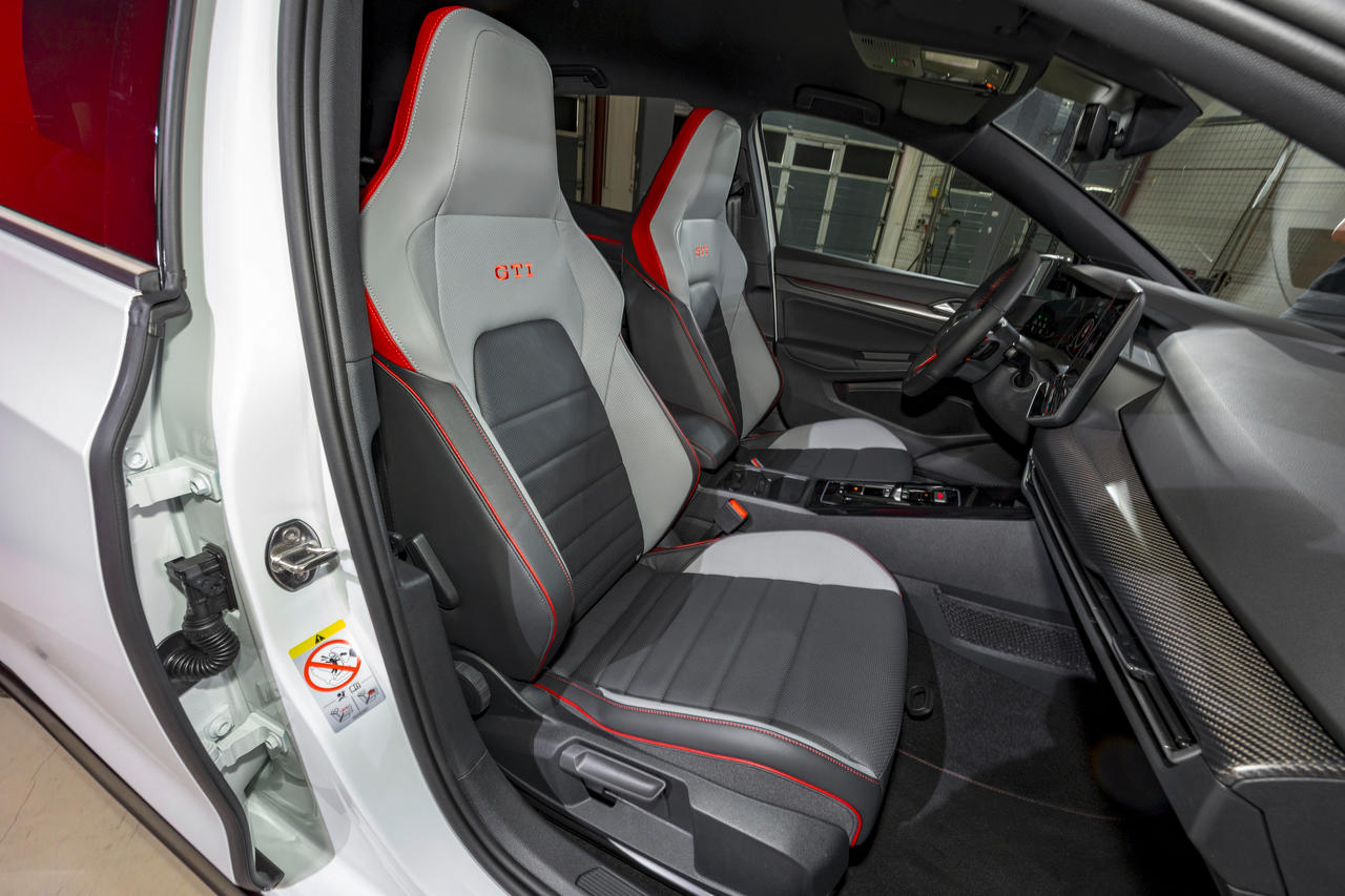 Vidéo - Volkswagen Golf GTI Clubsport (2024). À bord de la traction la ...