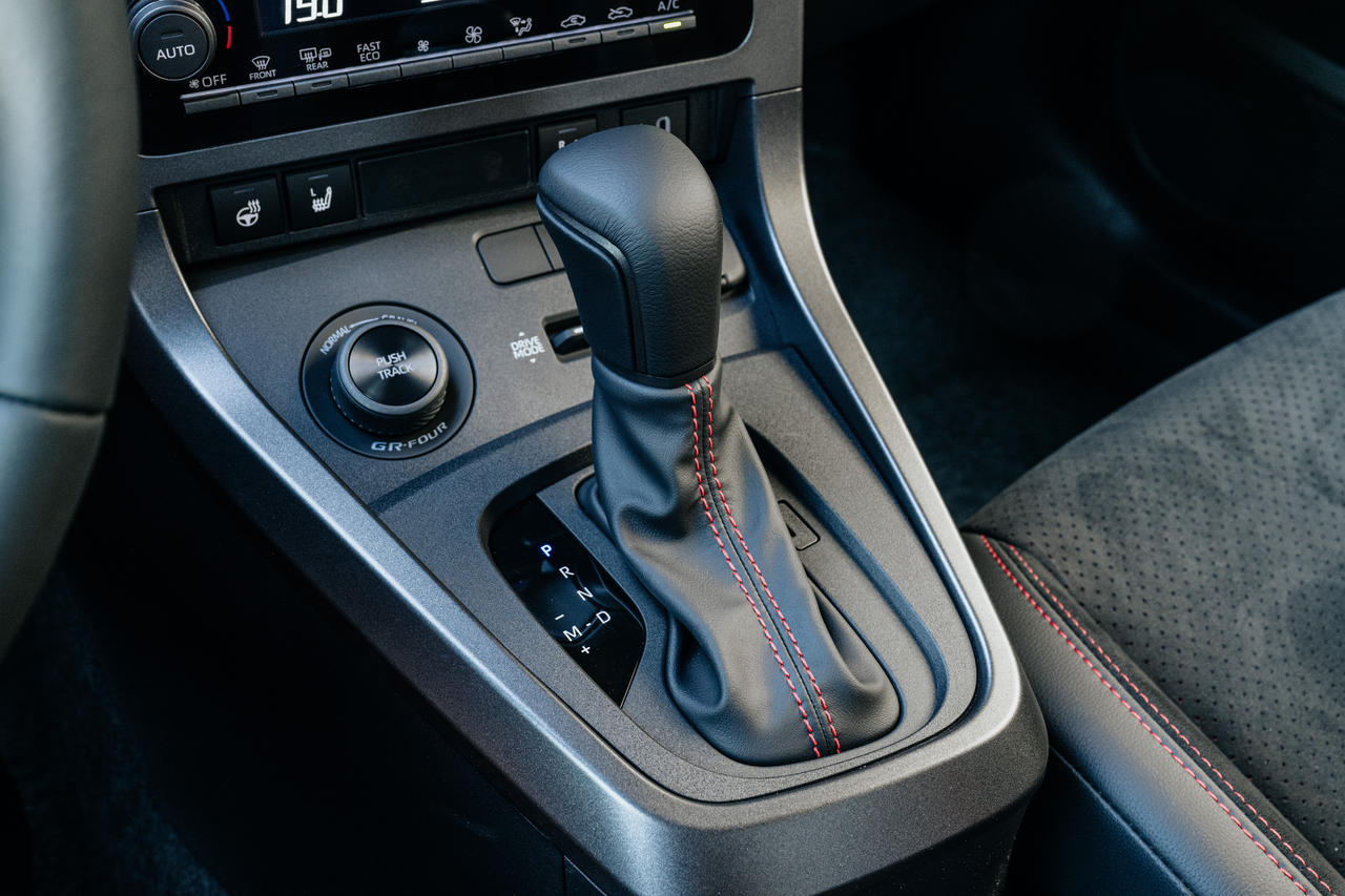 Essai extrême Toyota GR Yaris 2024. La boîte automatique à l’épreuve au ...