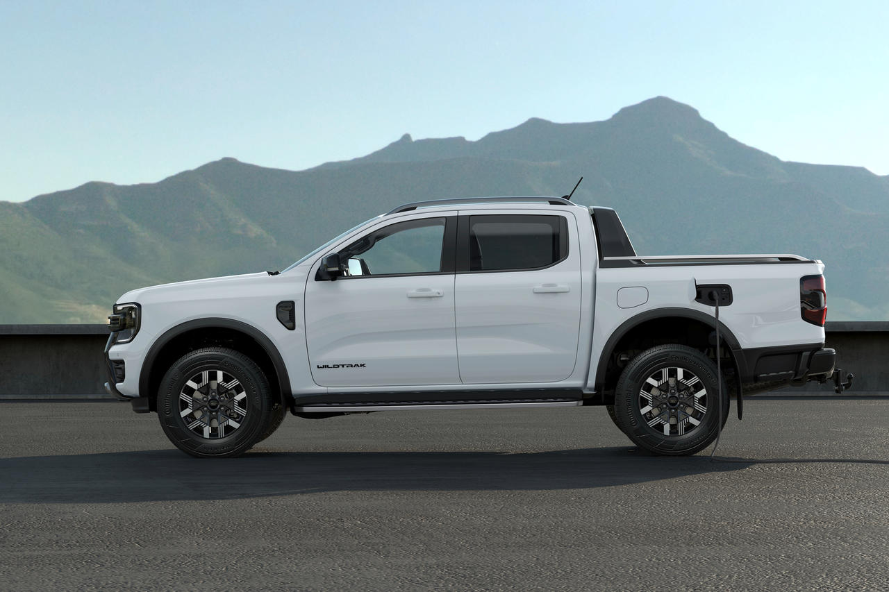 Ford Ranger PHEV (2025). Voici les caractéristiques techniques du pick ...