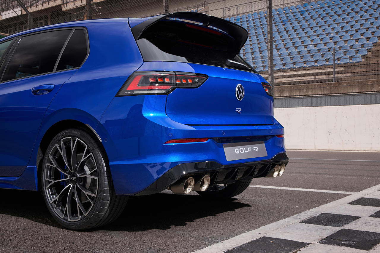Volkswagen Golf R restylée (2024). La compacte sportive tente de ...