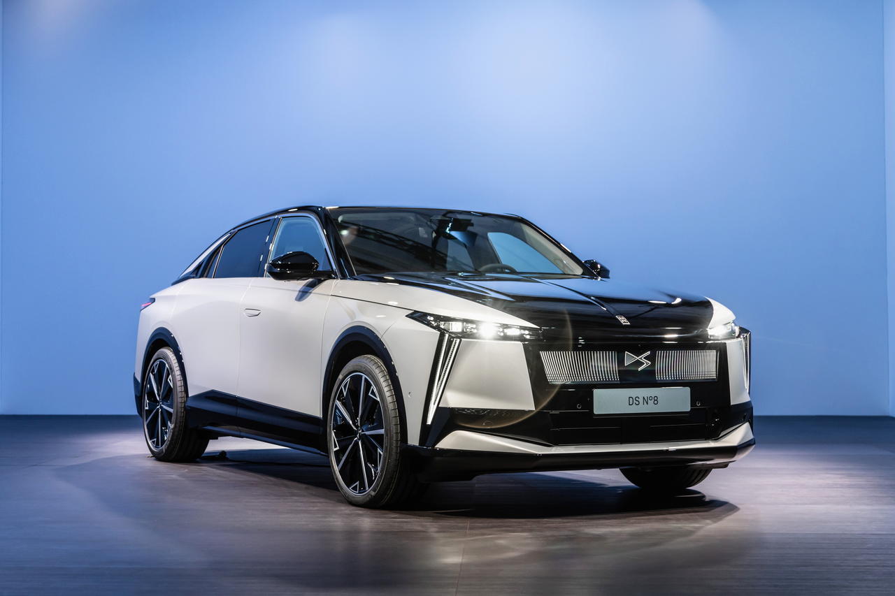 DS Automobiles. Les futurs DS N°7 et DS N°8 existeront aussi en hybrides