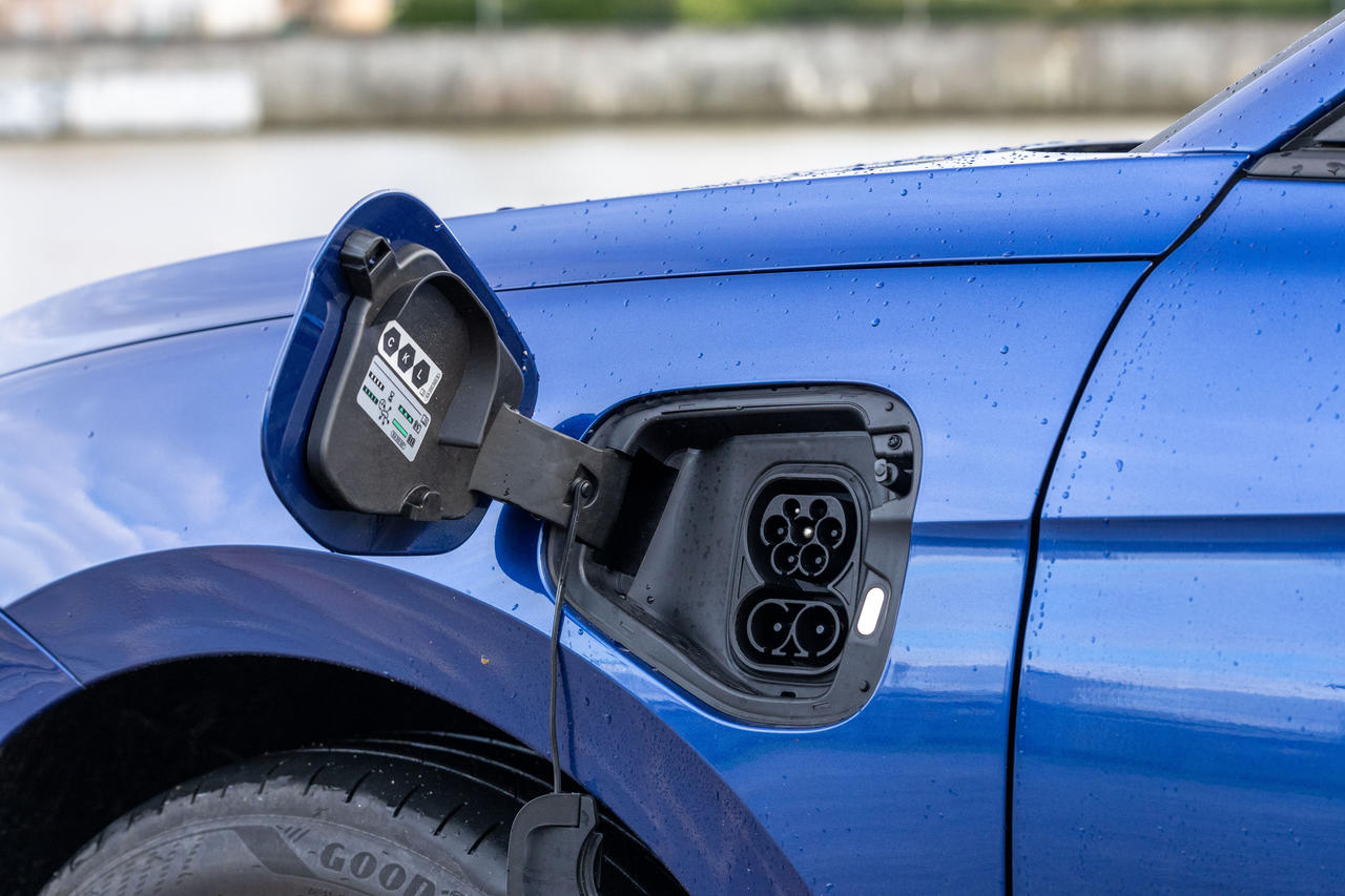 Essai Skoda Superb hybride rechargeable (2025) : la famille avant le ...