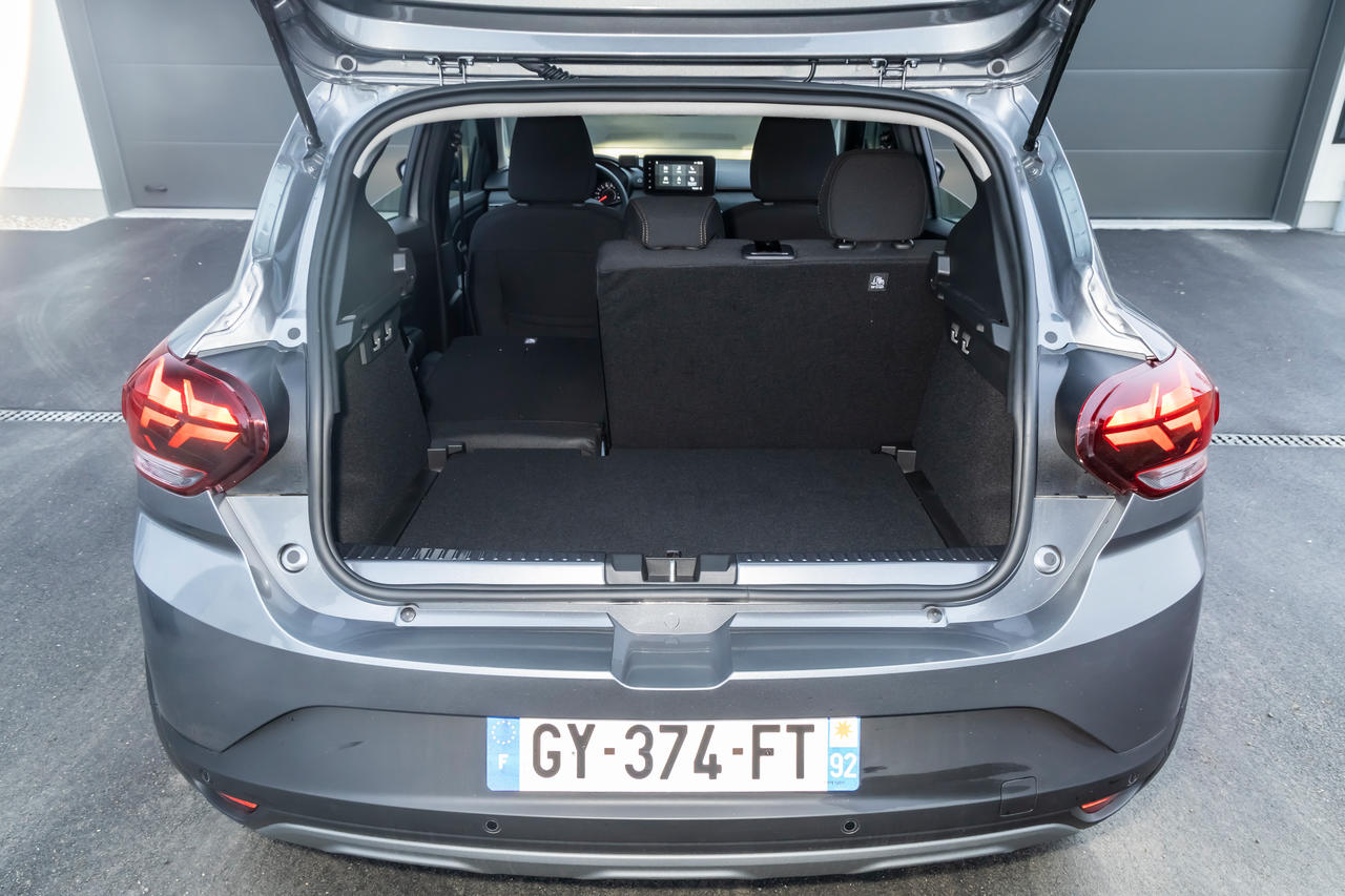 Essai comparatif. La MG3 Hybrid+ défie la Dacia Sandero (2025)