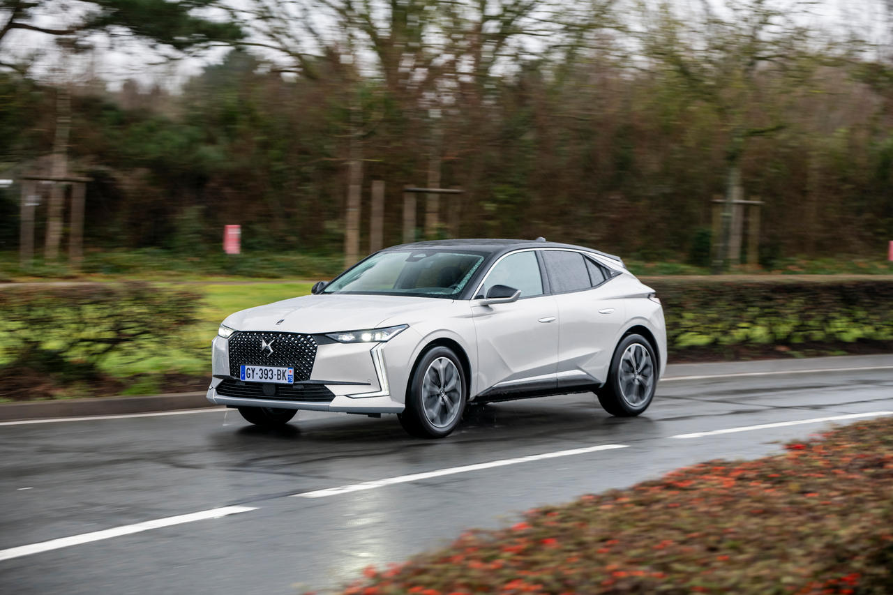 Essai DS 4 Hybride 136 ch (2025) : tout en douceur