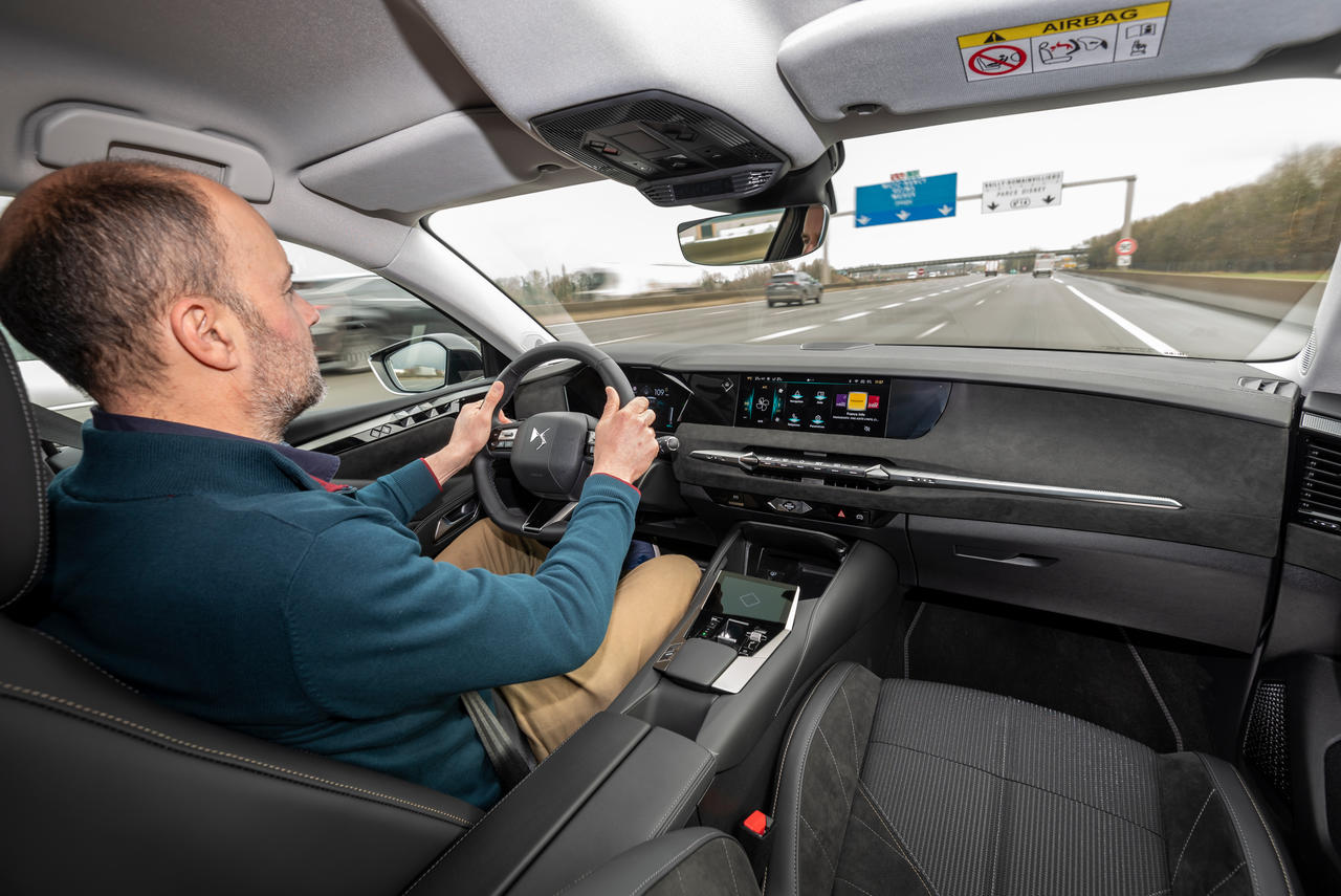 Essai DS 4 Hybride 136 ch (2025) : tout en douceur