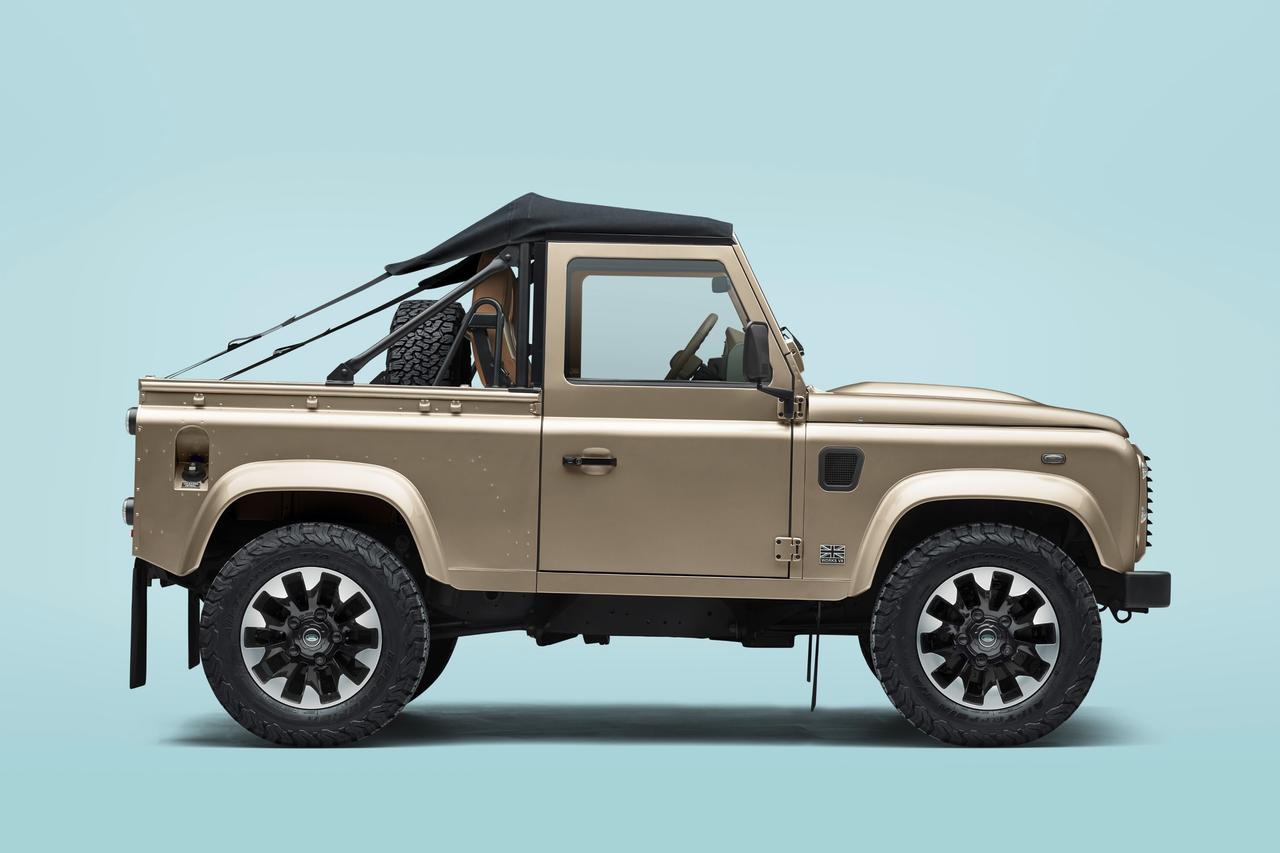 Land Rover Defender V8 Soft Top (2025). Le 4x4 cabriolet ressuscite ...