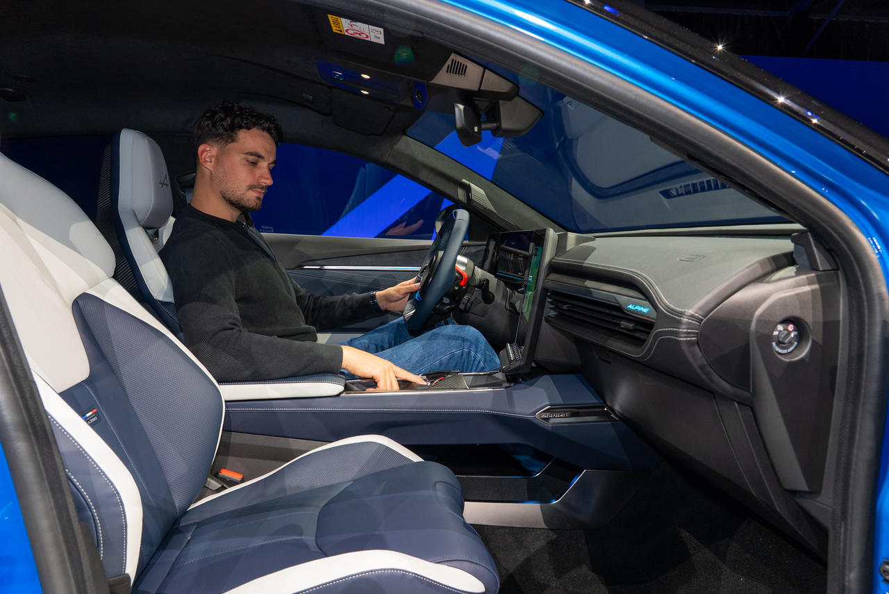 Nouvelle Alpine A390 (2025) : vidéo à bord et infos officielles de la ...