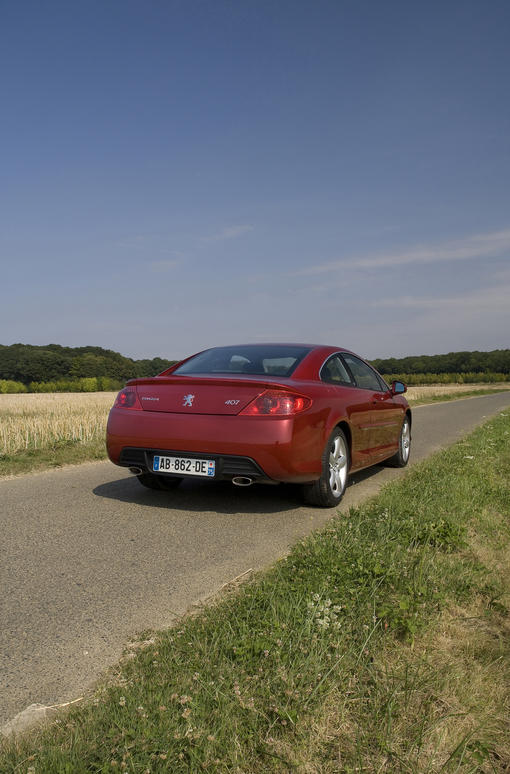 Photo 3 - Peugeot 407 coupé 3.0 V6 HDi GT : Plus puissante, plus sobre