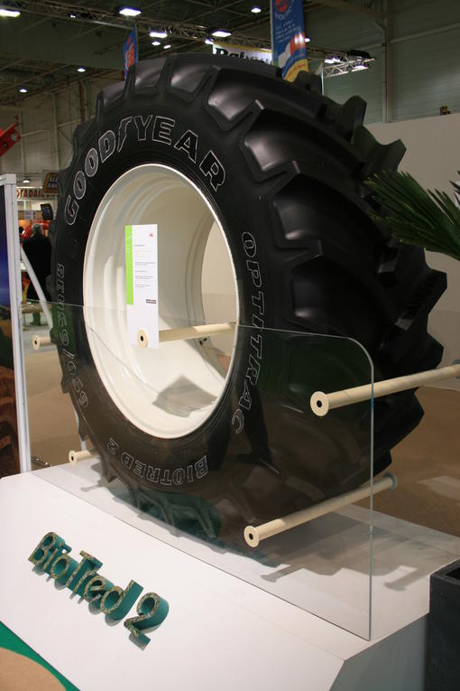 Photo 2 - Goodyear France étudie la vente de sa division de pneus agraire