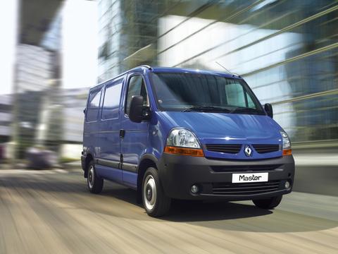 Renault Master et Master Pro au garage