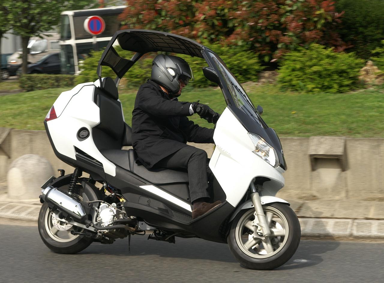 Diaporama et photos - Adiva AD 125 : Le scooter cabriolet | L'Argus