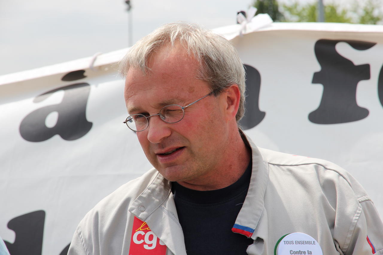 Diaporama et photos - La CGT met la pression sur PSA | L'Argus