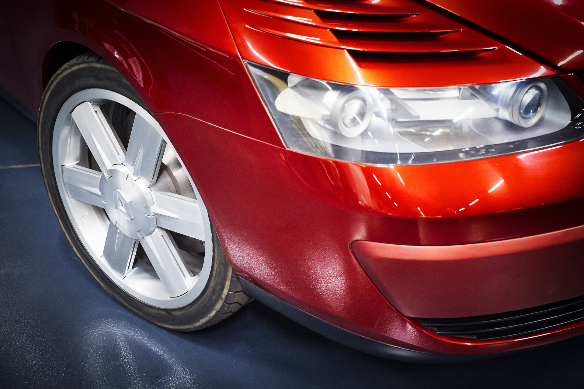 Photo 39 - Renault Avantime Concept 1999 vue du phare - 120 ans de ...