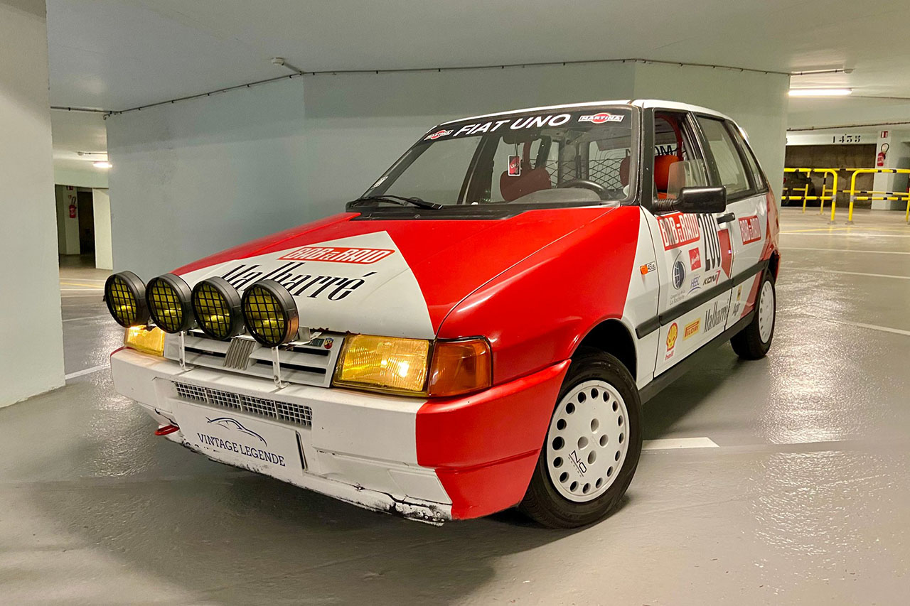 Photo 1 - Fiat Uno "Racing" - Insolite. Une Fiat Uno de 1994 parée pour ...