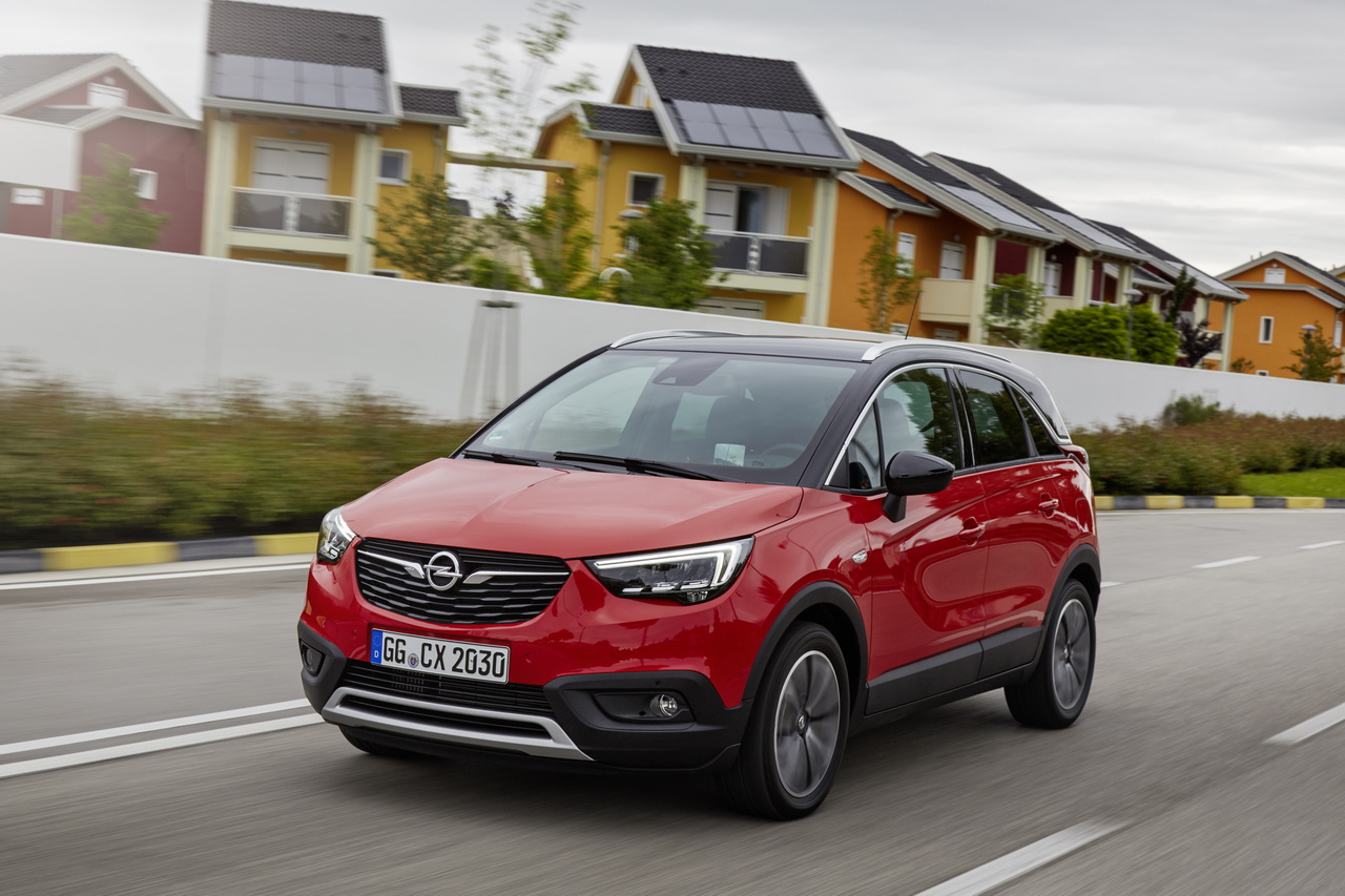 Photo 17 - opel crossland x rouge - Essai Opel Crossland X 1.2 Turbo : notre avis sur le nouveau ...