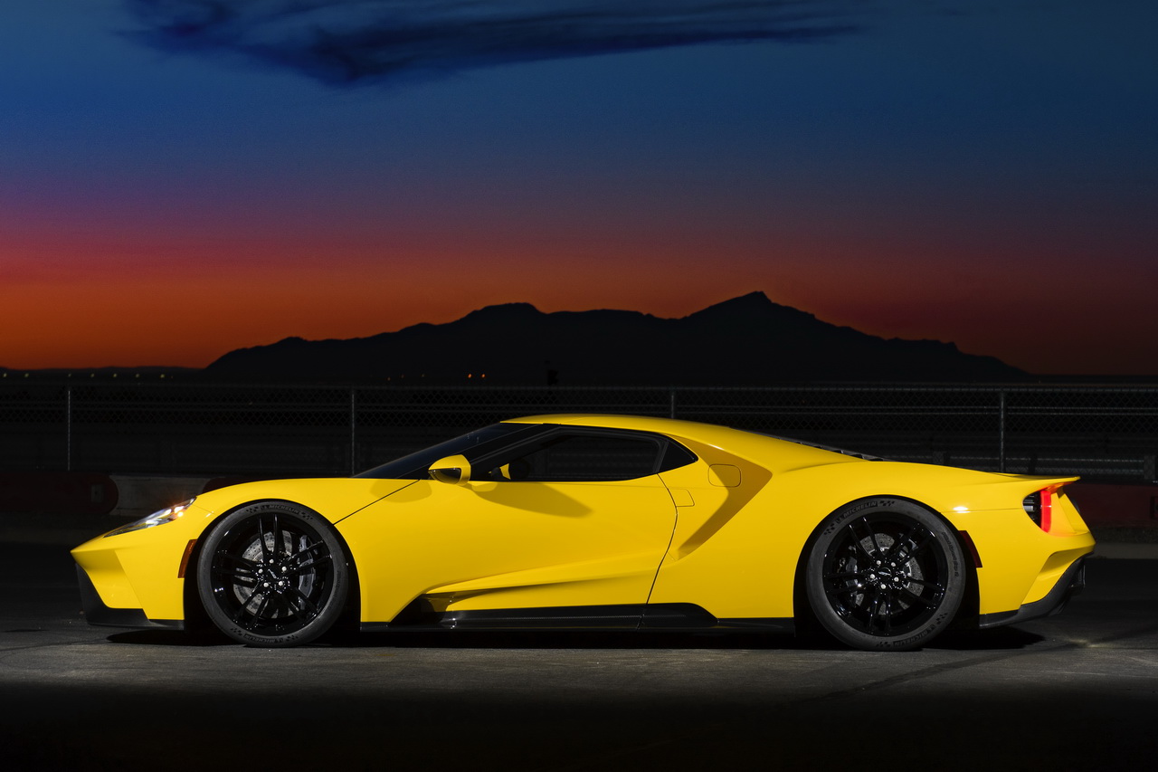 Photo 15 - profil ford gt jaune 2017 - Ford GT 2017 : fiche technique, photos et vidéo de la ...