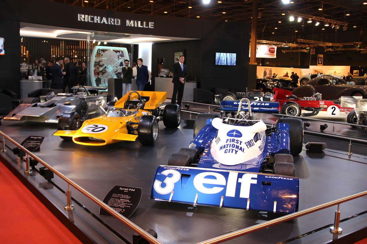 Photo 1 - tyrell f1 6 roues - Des Formule 1 atypiques exposées au salon ...