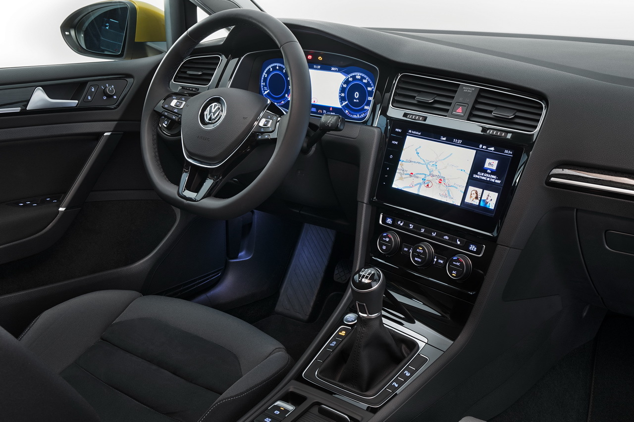 Photo 5 - intérieur volkswagen golf 7 restylée avec écran 9,2 pouces ...