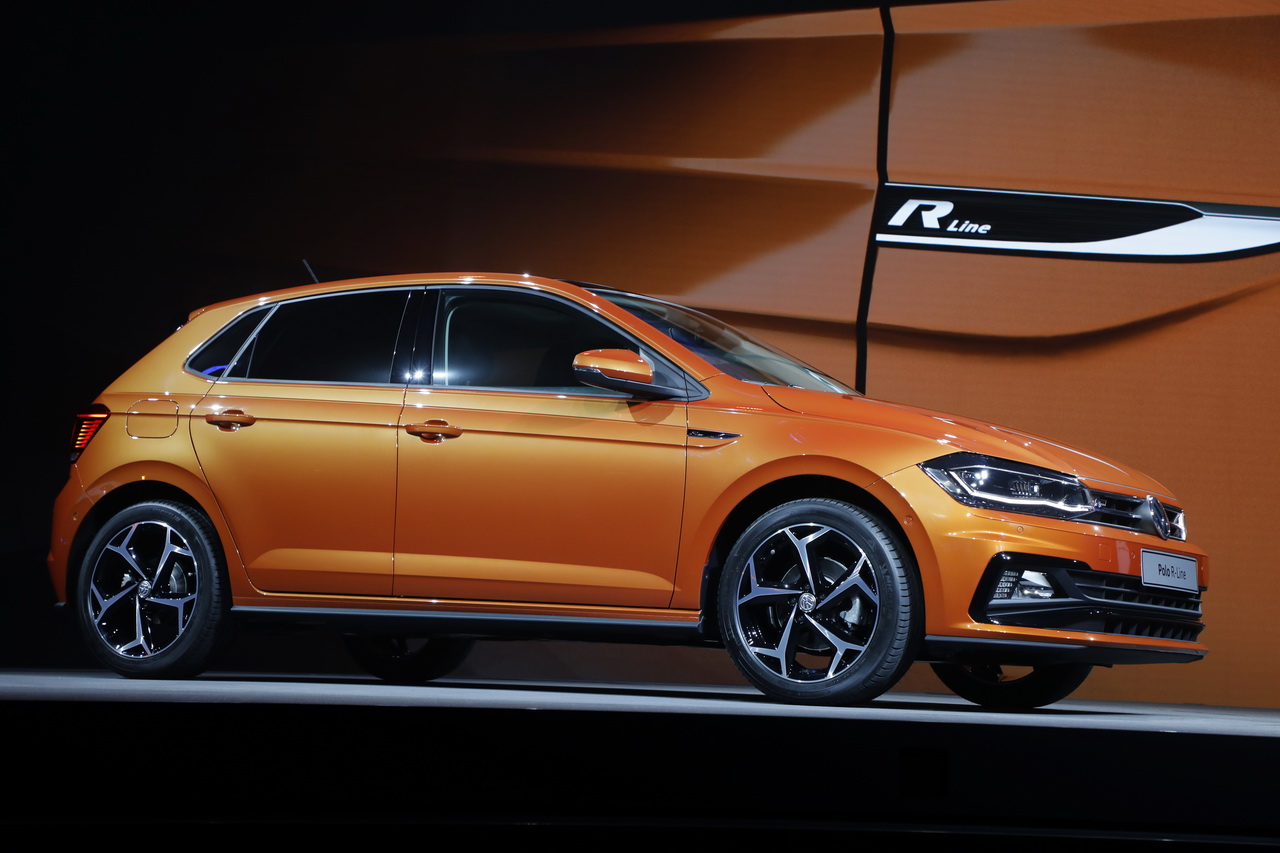 Photo 6 - volkswagen polo r line orange 2017 - Volkswagen Polo 2018 ...