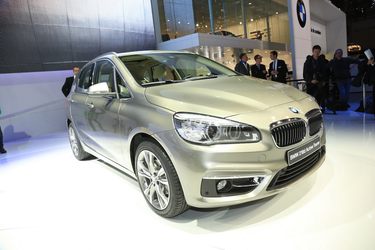 Photos et vidéos de Nouvelle ère chez BMW avec le monospace Série 2 ...