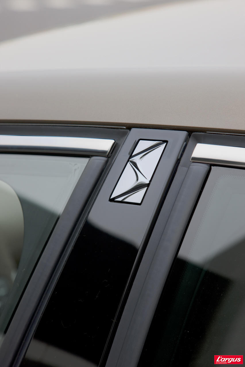 Citroen_DS4_002 - Courant alternatif - Salon de Genève 2011