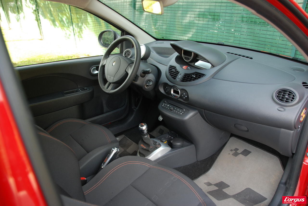 Dossier : débuter en rallye en Renault Twingo R1