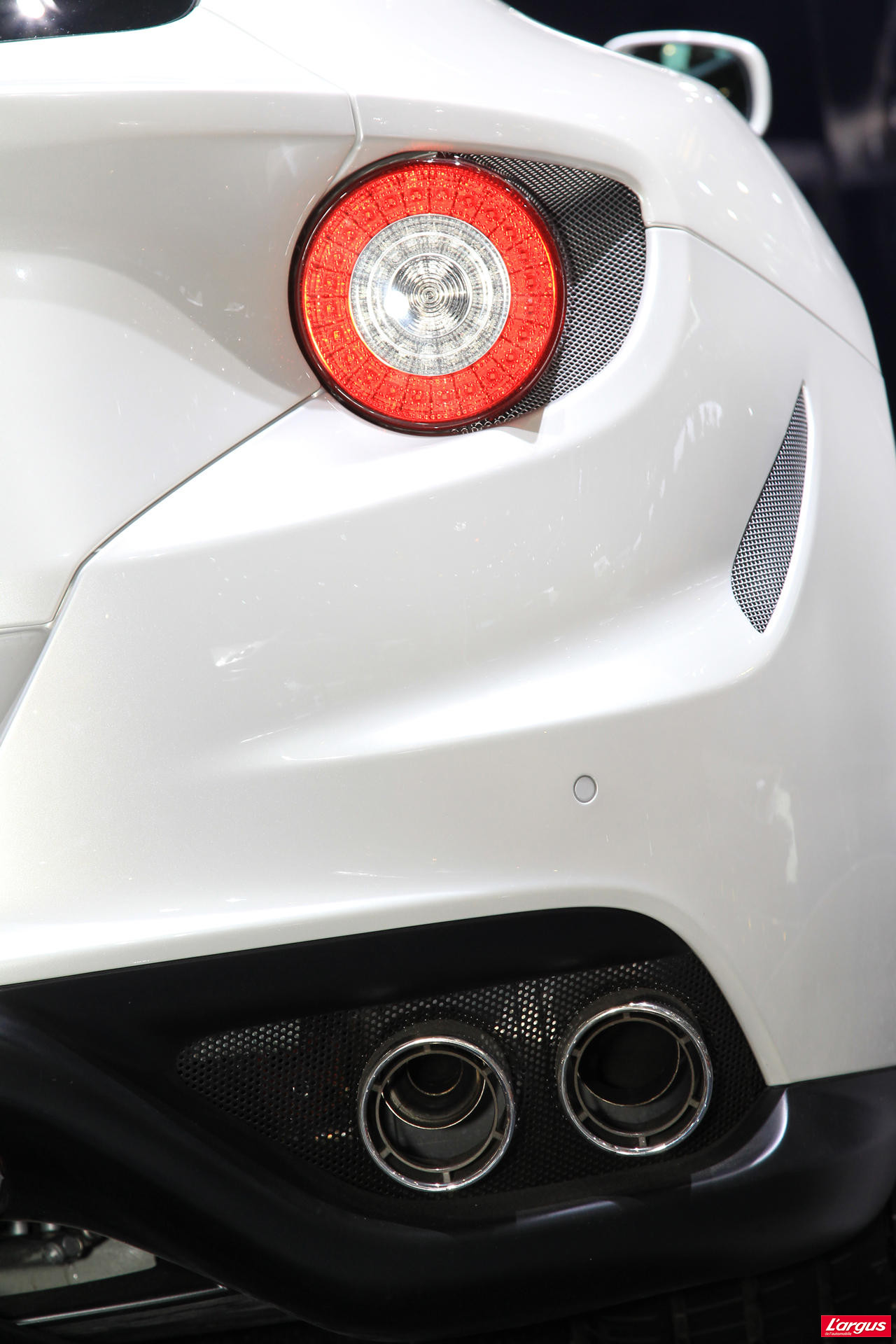 Ferrari_FF_004 - Ferrari dévoile la FF - Salon de Genève 2011