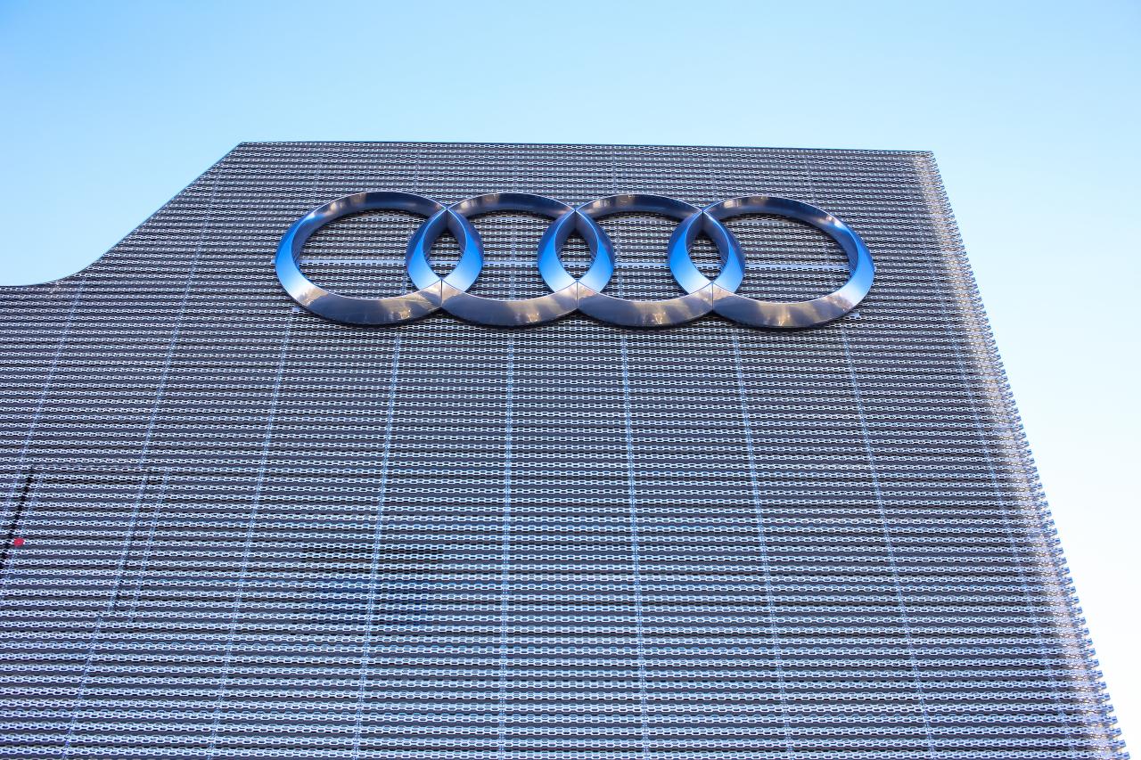 Photo 1 - A Vélizy, PGA inaugure le plus grand Terminal Audi de France