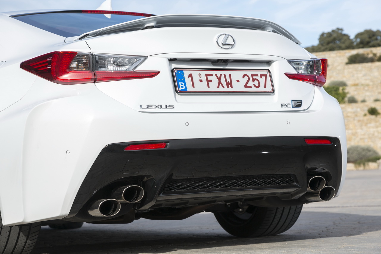 Ligne et habitacle Lexus RC F