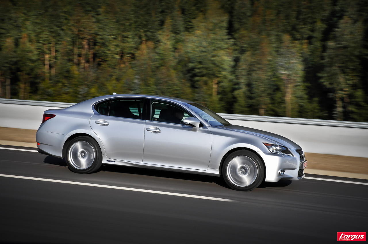 Diaporama et photos - Une Lexus plus dynamique et plus sobre | L'Argus